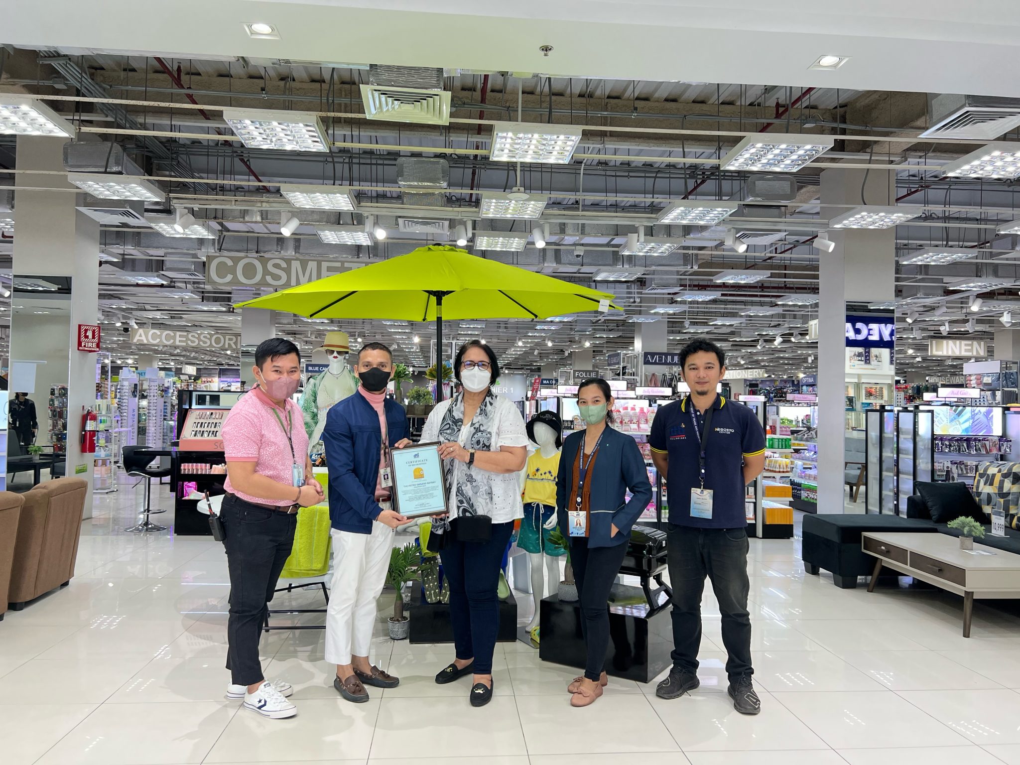 More Metro Retail Stores Gain DTI Gold Bagwis Awards - Klik.PH ...