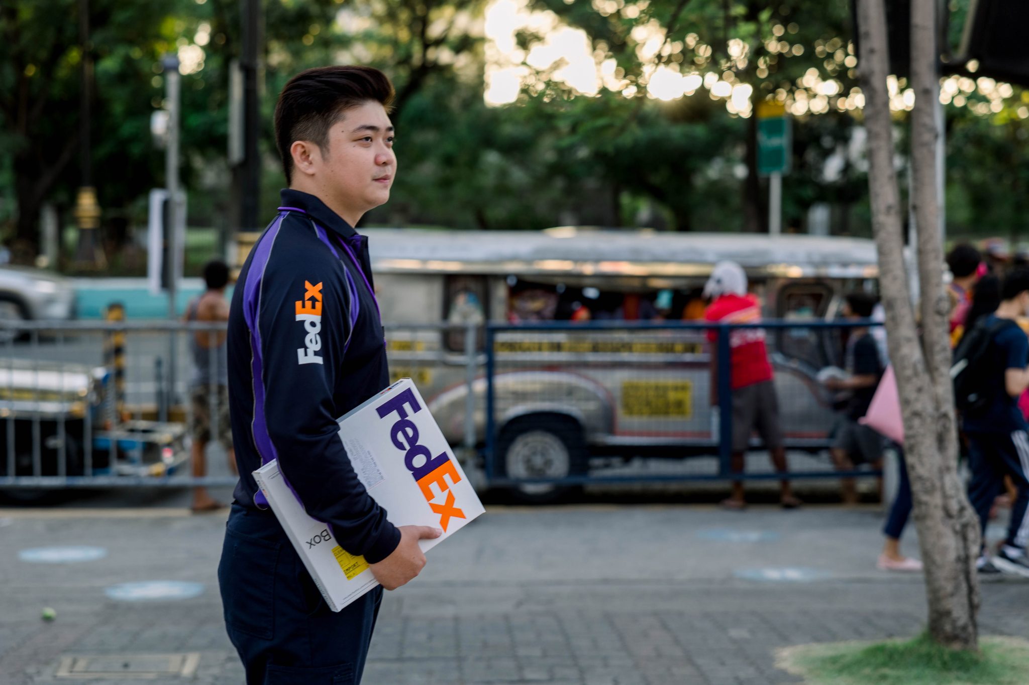 FedEx Offers More Convenience with Drop-off Services Available at Over ...